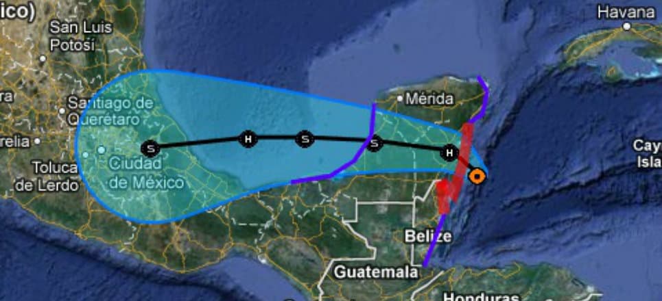 El huracán 'Ernesto' pone en alerta roja a Quintana Roo | Aristegui Noticias