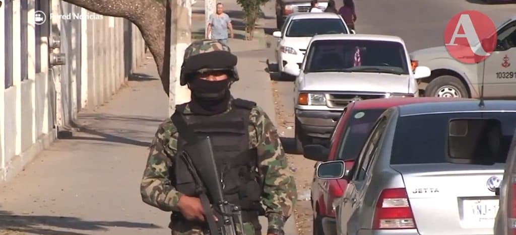 Militares quieren regresar a sus cuarteles, no seguir en la calle: hijo ...