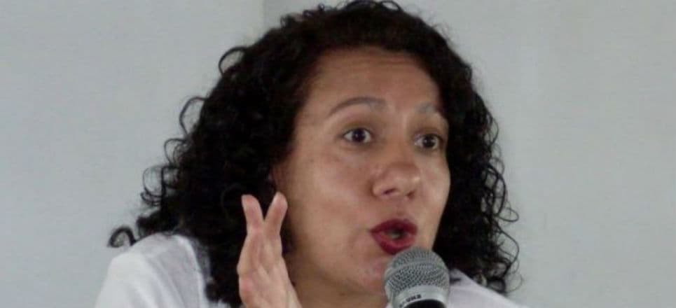 Patricia Camacho Quintos presentará nuevo poemario | Aristegui Noticias