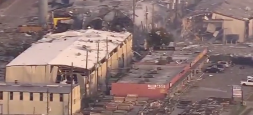 Explosión en Houston deja al menos dos muertos | Aristegui Noticias