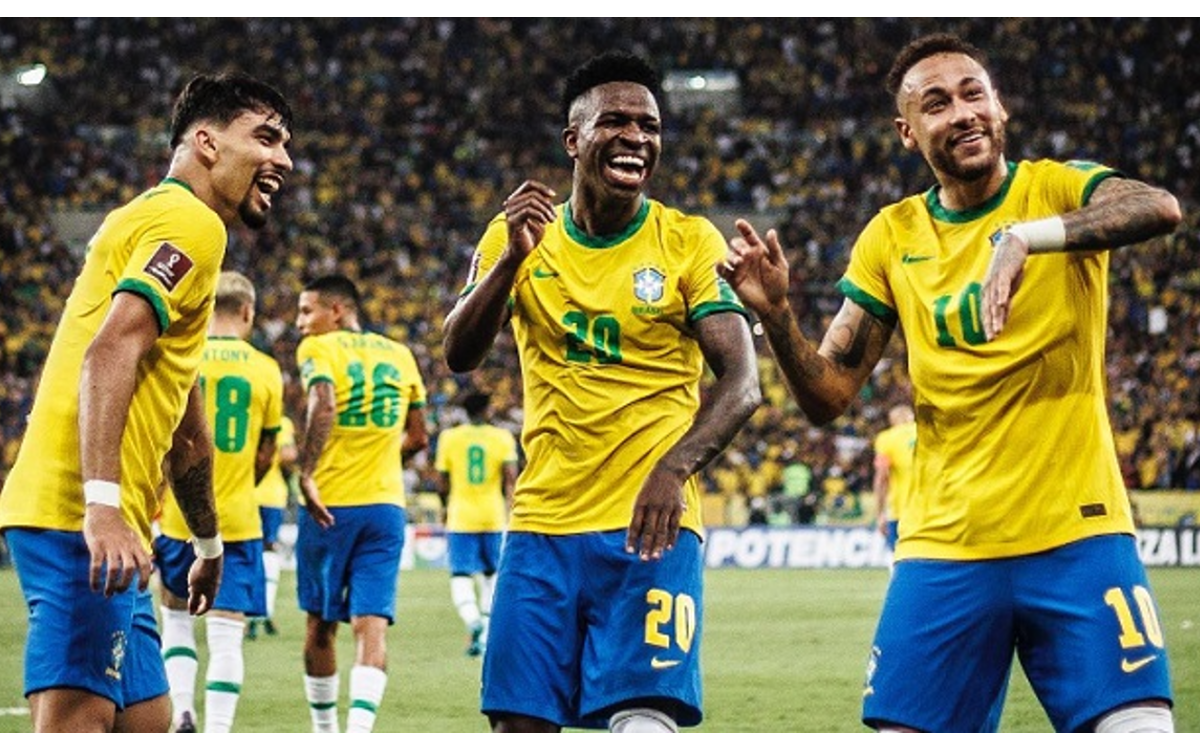 Pide Tite, técnico de Brasil, a Vinícius Junior que siga bailando ...