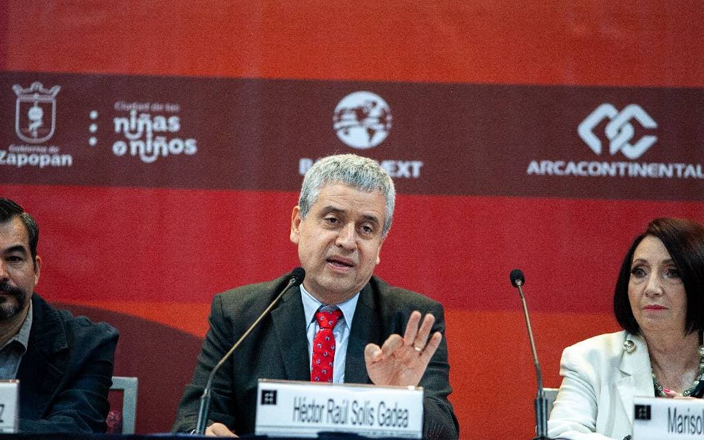 Héctor Raúl Solís Gadea, nuevo presidente del Premio FIL de Literatura ...