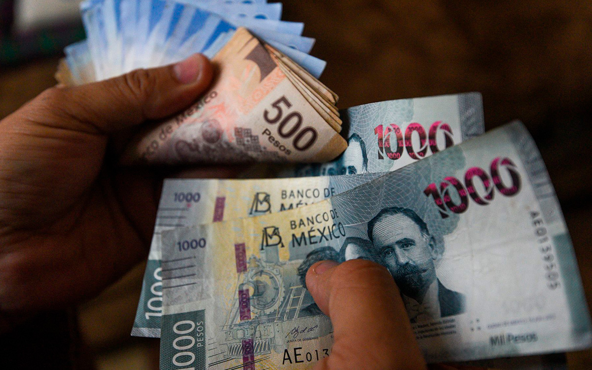 Peso mexicano avanza a niveles no vistos desde 2015 | Aristegui Noticias