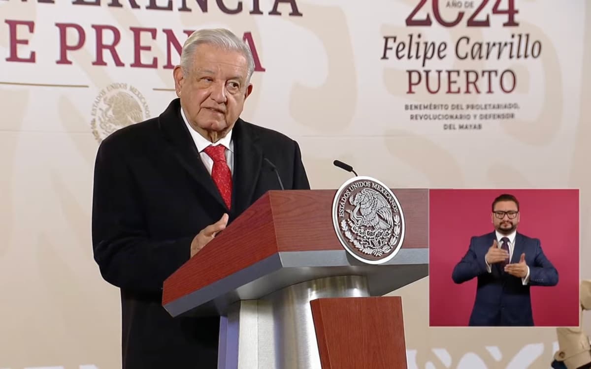 AMLO continúa con ojo hinchado por infección | Aristegui Noticias