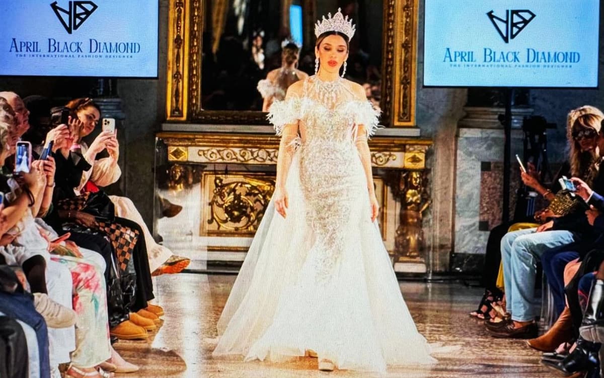 Emma Coronel participa como modelo en la Semana de la Moda de Milán ...