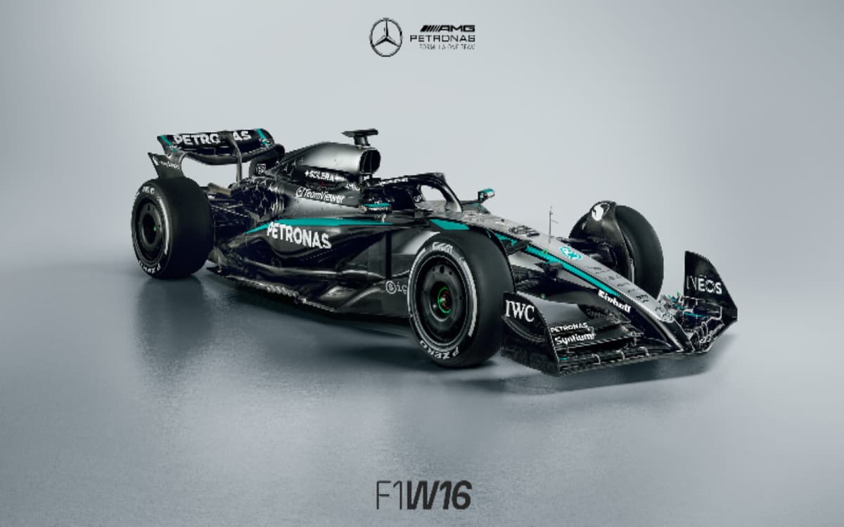 F1: Conocen Russell y Antonelli el nuevo W16 de Mercedes | Video | Aristegui Noticias